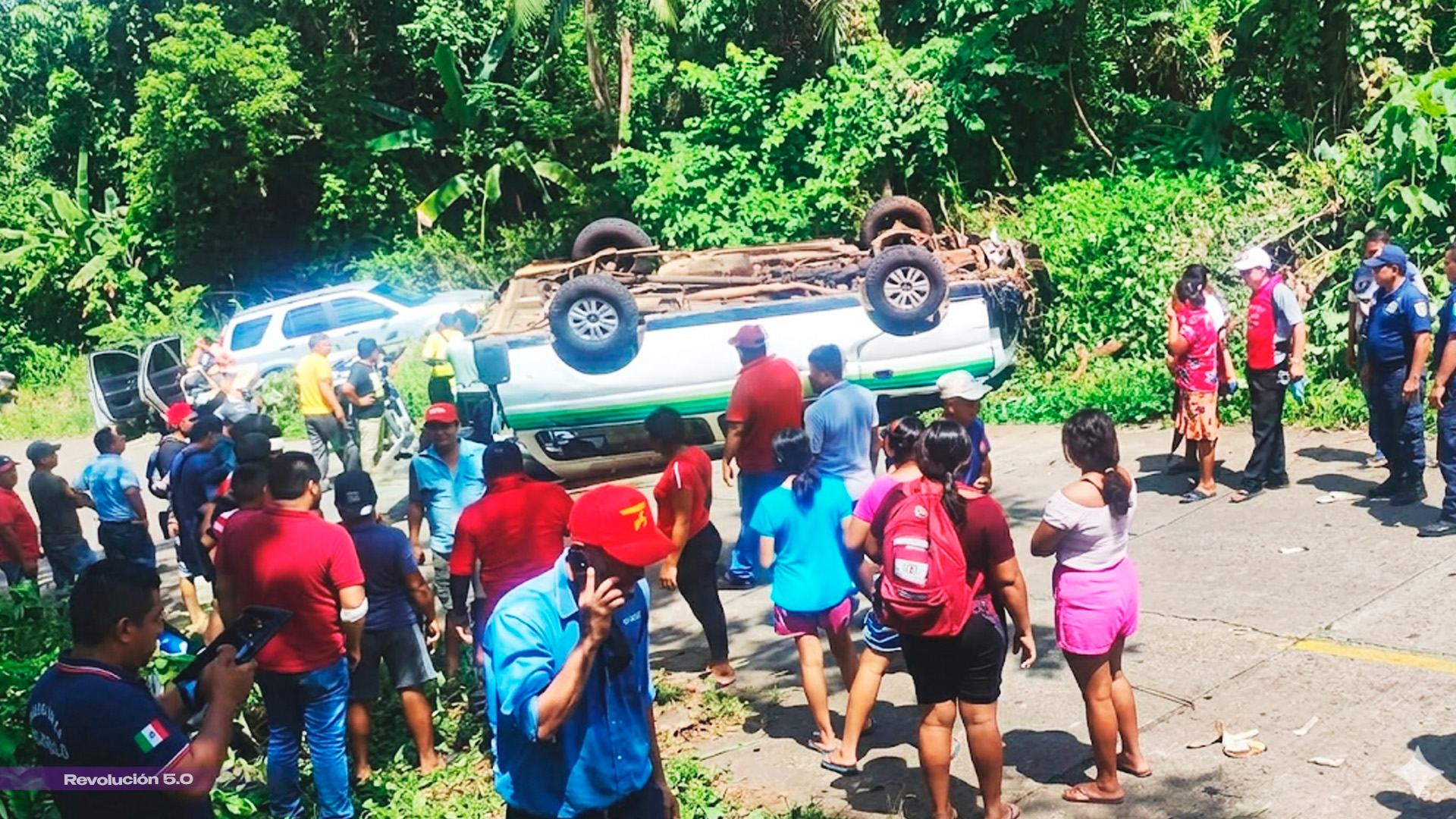 Vuelca combi en Tuxtla Chico y deja 12 lesionados hoy