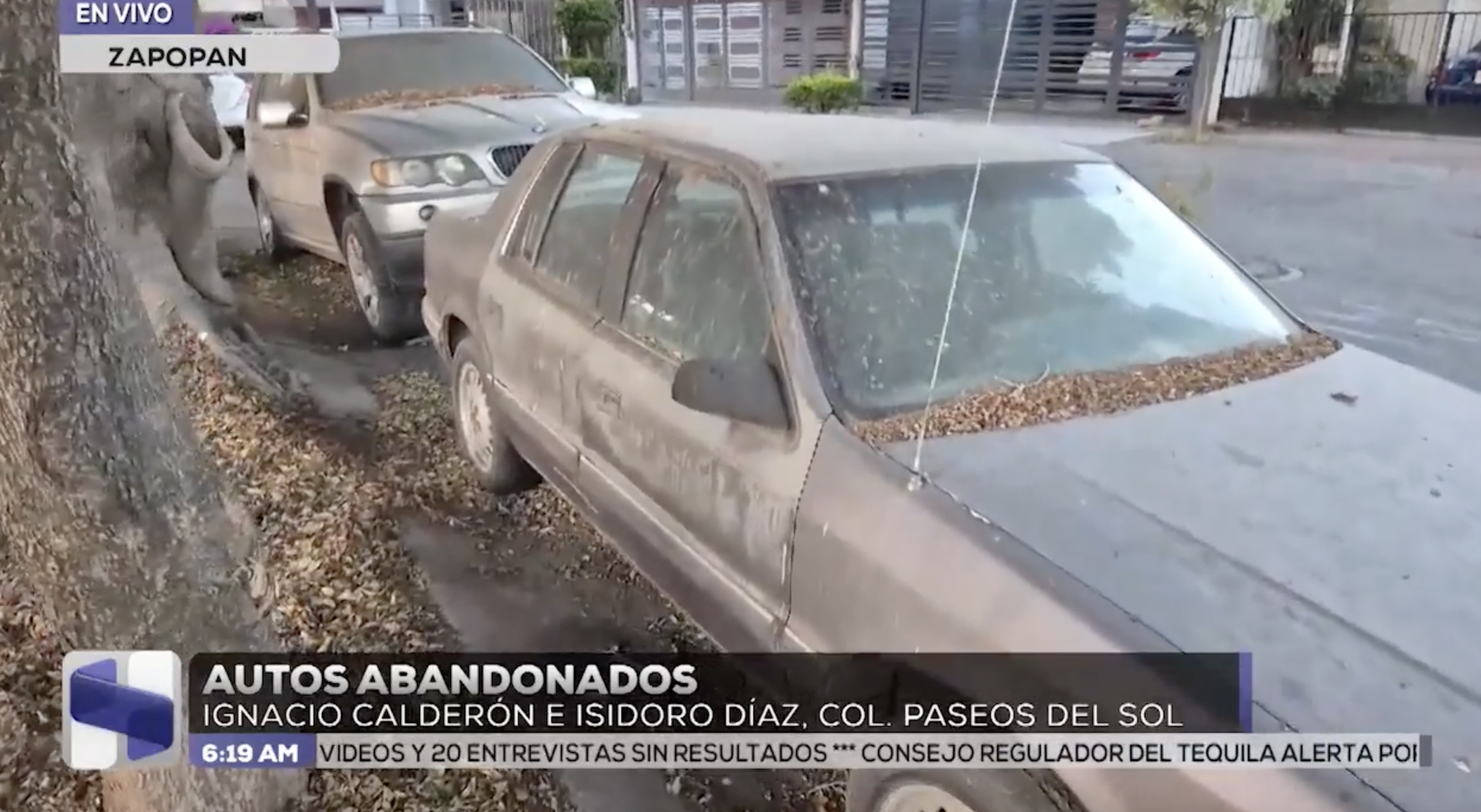 Vehículos abandonados en Paseos del Sol, Zapopan