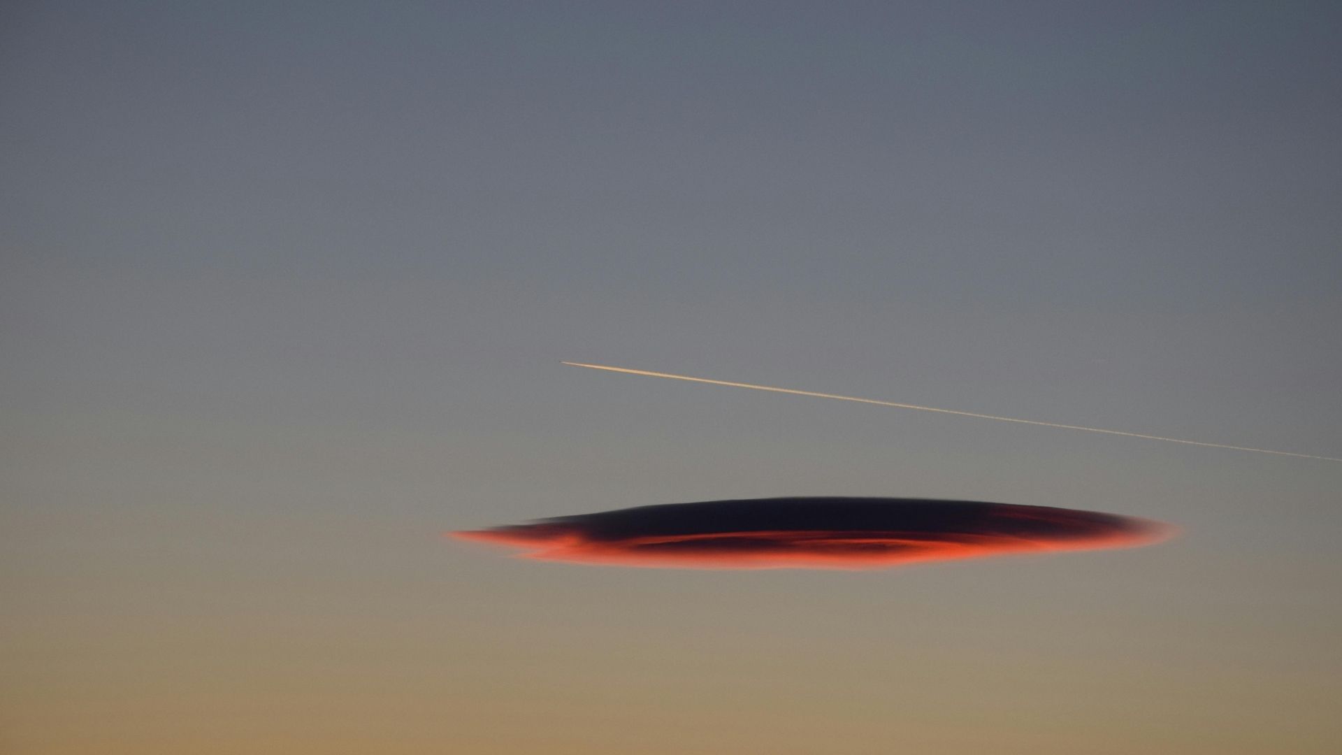 VIDEO: Captan EXTRAÑA nube en el cielo y aseguran que podría tratarse ...