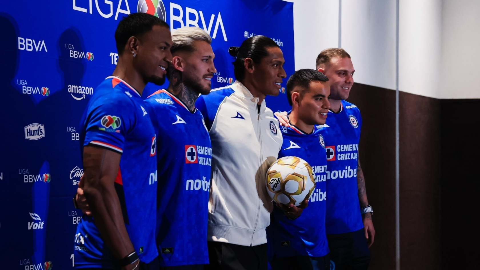 Cruz Azul ya recibió a sus estrellas y estos son los primeros ...