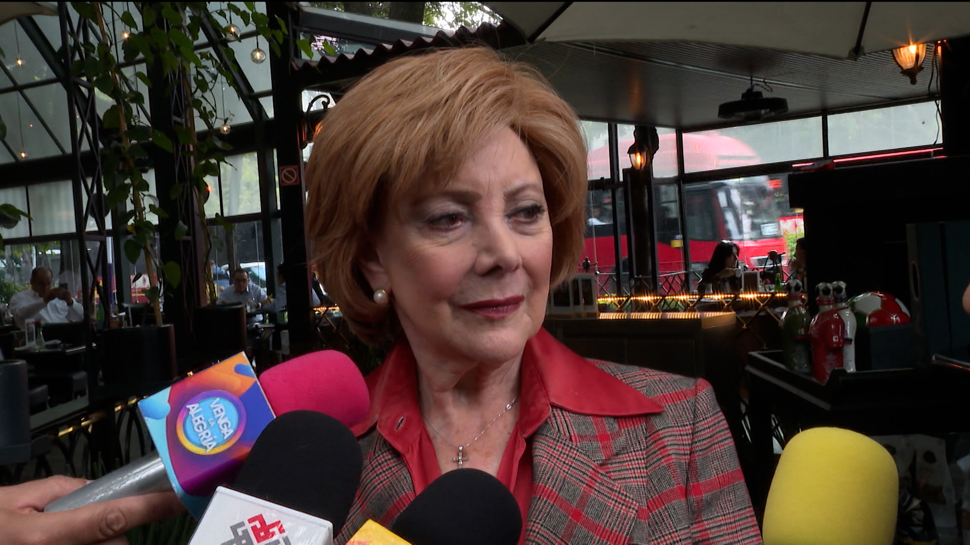 Jacqueline Andere reacciona al distanciamiento de “El Pirru" con su ...