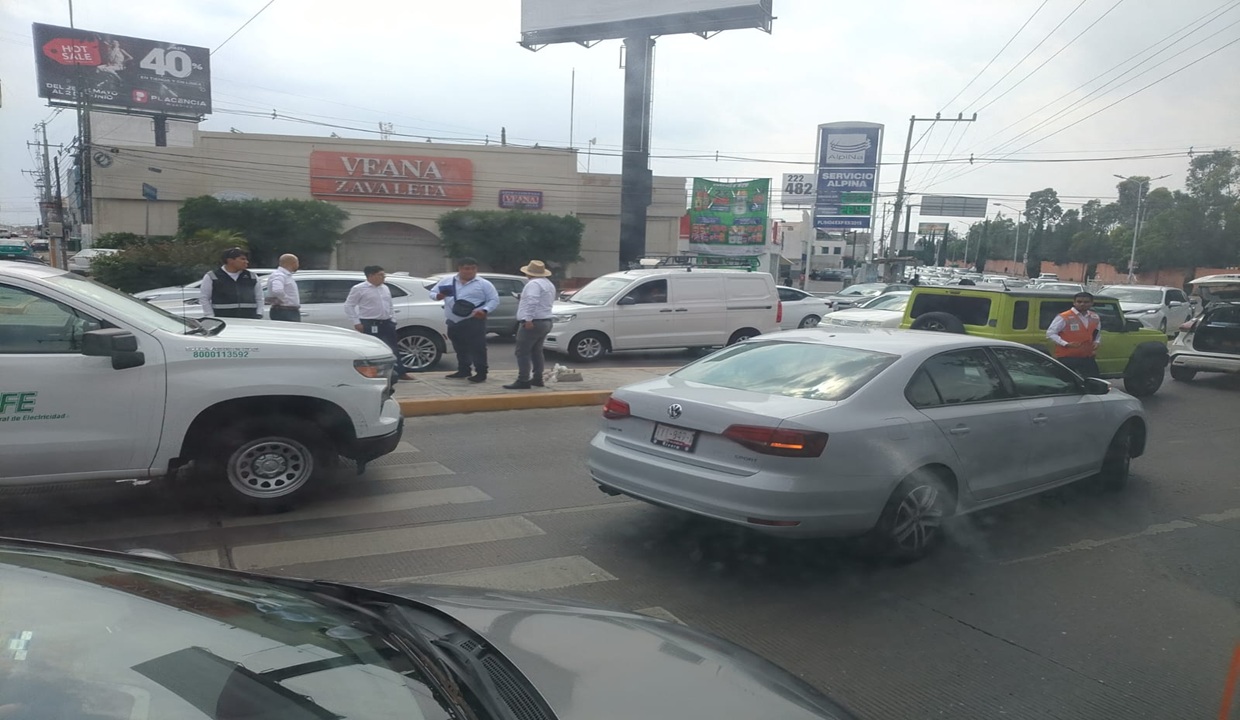 Tráfico por choque en boulevard del Niño Poblano hoy 26 de mayo de 2026