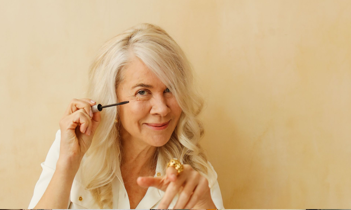 Así puedes rejuvenecer la mirada sin eyeliner después de los 40