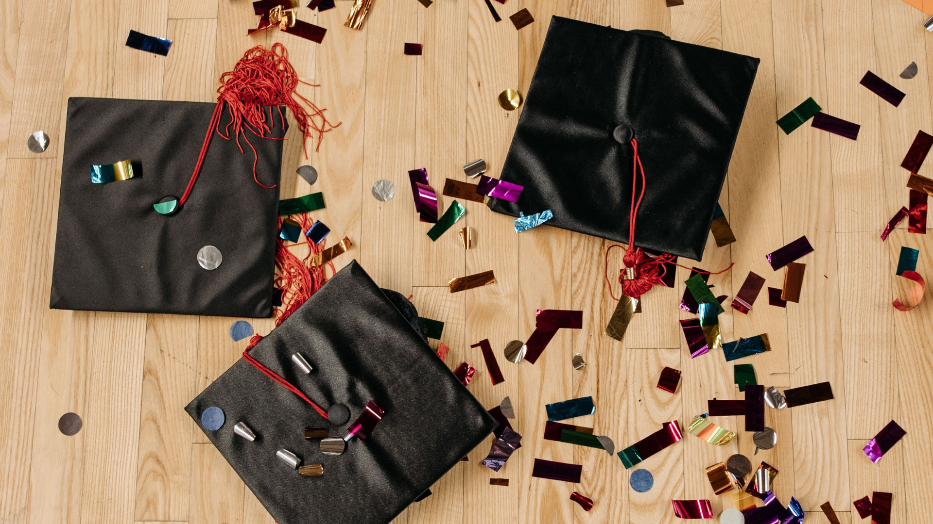 ¿Cómo hacer birretes de graduación con materiales reciclados? 3 ideas ...